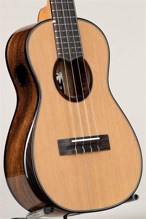 The Ukulele Site | 'Oli Slim Cedar Acacia Tenor (L2-TSCA 501)