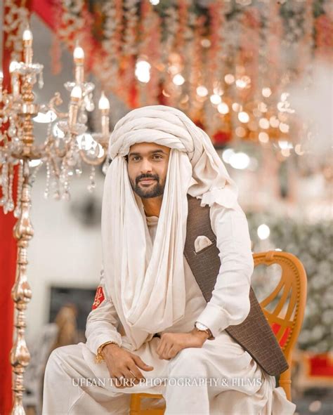 Adorable wedding pictures of YouTuber Raza Samo and Moona