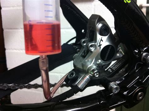 Entlüften meiner Shimano XT 2012 Scheibenbremse... - ABSTRAMPELN
