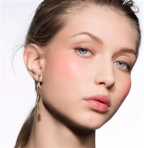 Jual Dior Dior Rouge Blush - 999 Original 2025 | ZALORA Indonesia