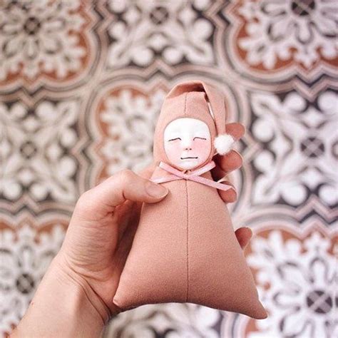 This year I've started a tradition to take pictures of this doll ...