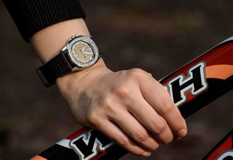 Premium Photo | Watch time