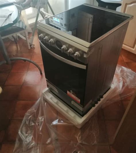 Электрическая плита Indesit IS5V5CCX/EU | отзывы