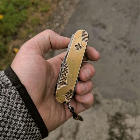 Swisschamp xlt with brass scales : r/EDC