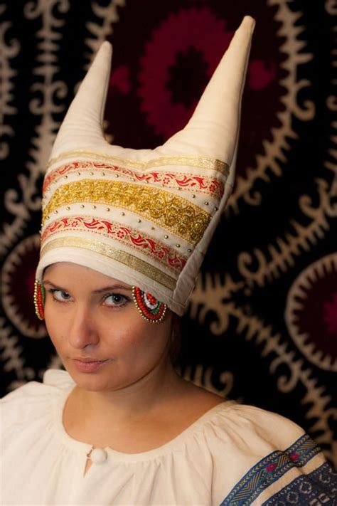 Кичка рогатая | Женские головные уборы, Винтаж лодки, Идеи костюмов