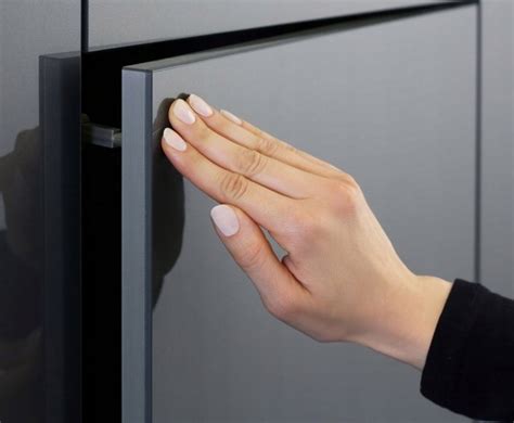 Система открывания Push-to-Open: удобно или нет?樂 В современной мебели ...