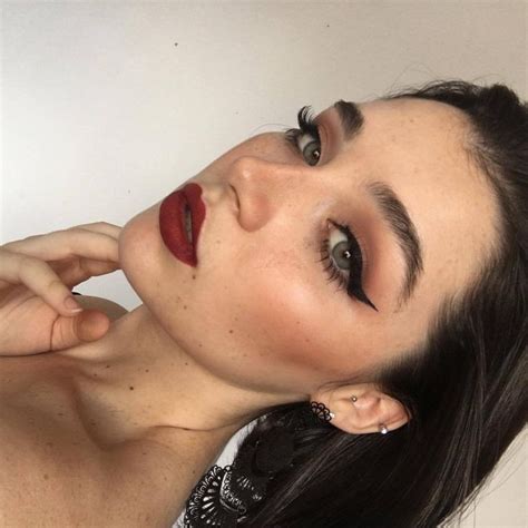 Glam Go Gang | Hooded eye makeup, Gorgeous makeup, Eye makeup