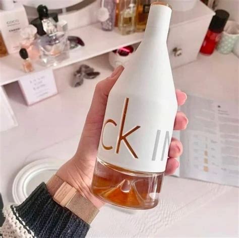 In2U Her Calvin Klein Perfume Feminino - Eau de Toilette 100ml - Promotop