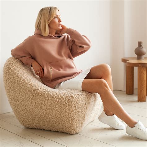Lookbook - модные луки женской одежды от VILATTE в
