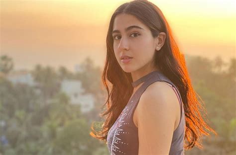 Sara reveals her sunset mood