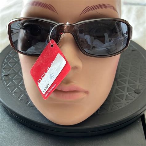 Revlon | Accessories | New Revlon Sunglasses Nwt | Poshmark