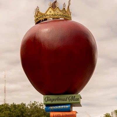 Big Apple | Make a Scene