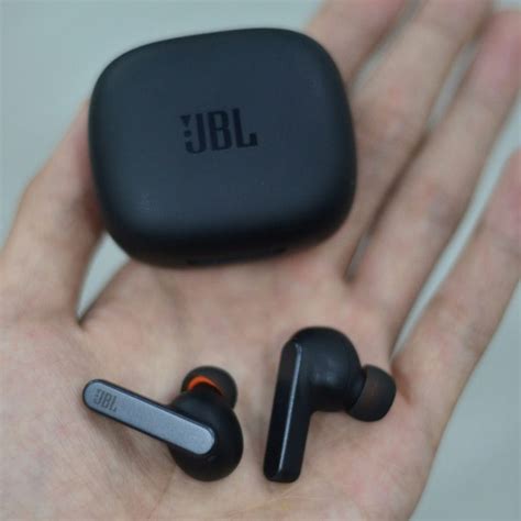Tai nghe không dây JBL Live Pro+ chính hãng