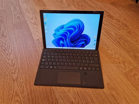 Microsoft Surface Pro 7 Plus 8GB/1TB i5 LTE | Acheter sur Ricardo