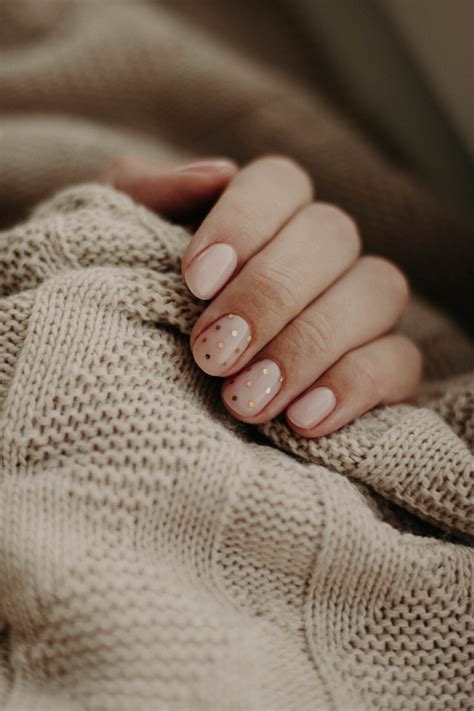 Selfmade Nails - So einfach gelingt die Nailart zu Hause - TheCurvyMagazine