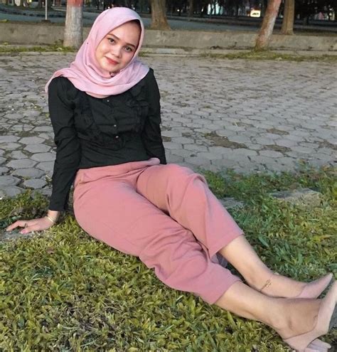 Pin oleh MuhammadAlex di Bahan Coli | Gaya hijab, Pakaian musim panas ...