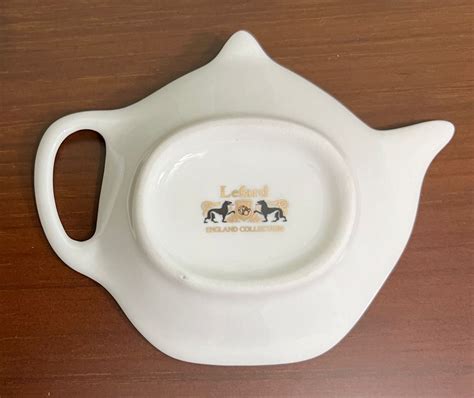 Lefard England Collection Porcelain Teapot-shaped Teabag holder ...