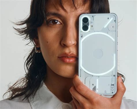 Nothing випустила свій перший смартфон під назвою Nothing Phone (1 ...