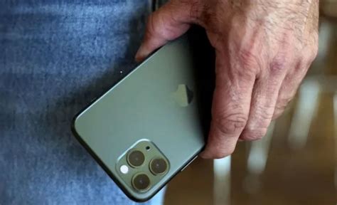 Есть причина, почему Apple сделала тёмно-зелёный iPhone