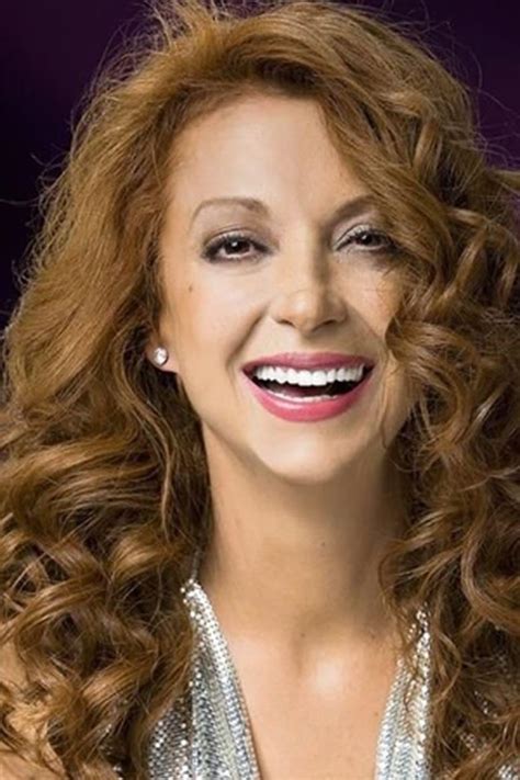 Elizabeth Dupeyrón - About - Entertainment.ie