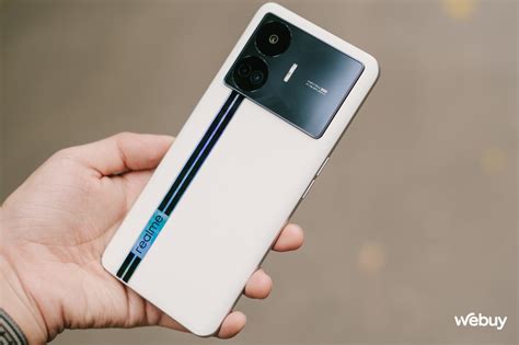 Smartphone này giá dưới 6 triệu nhưng có Snapdragon 7+ Gen 2, màn hình ...