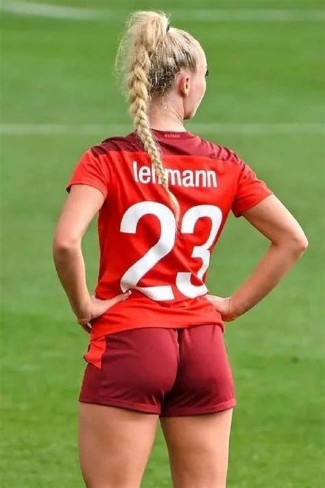 Alisha Lehmann, la bella futbolista que se convirtió en la 'reina de ...