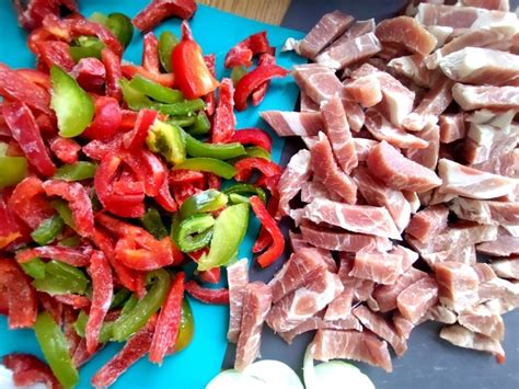 Мясо с овощами в горшочках - пошаговый рецепт с фото (2082 просмотра)
