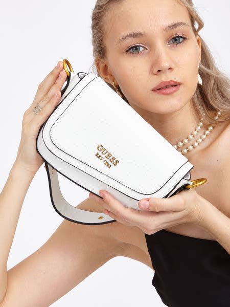 Сумка женская кожаная Guess седло - купить с доставкой по выгодным ...