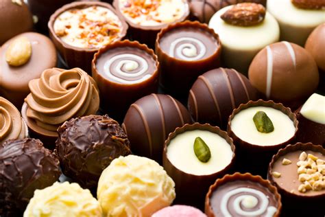 Wollten Sie schon immer mal Pralinen selber machen? Na dann ran an die ...