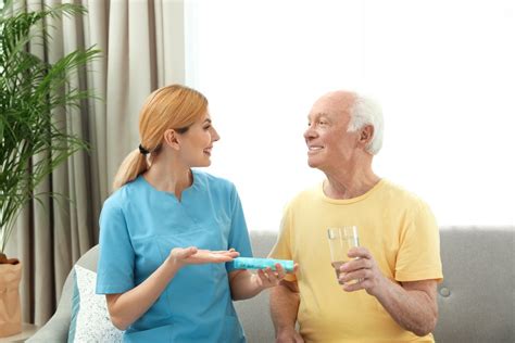 Какие лекарства могут быть опасны для пожилых пациентов? | MedAboutMe
