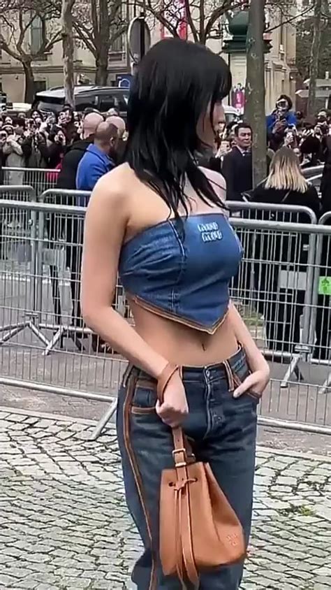 Momo : r/KpopHotties