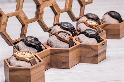 Сотовая шкатулка для хранения наручных часов с логотипом Подставка ...
