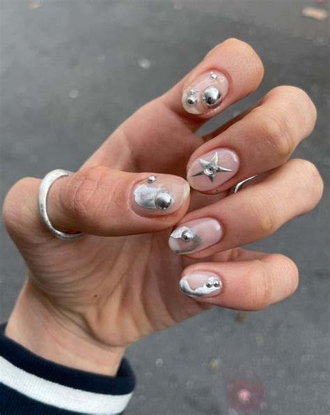 Pin by cass on fingies | Gel nails, Nail art, Silver nails