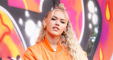 Freya Skye Talks New Single ‘Walk Over,’ Dishes On Recording Process ...
