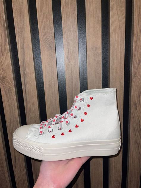 Купить кеды Конверс на платформе Chuck 70 Valentines Day с сердечками ...
