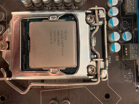 Inter Core i7-3770 with Intel CPU cooler | Kaufen auf Ricardo