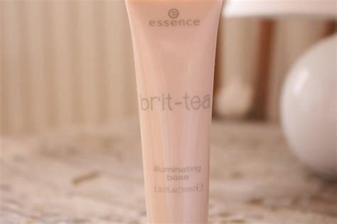 База под макияж Essence brit-tea illuminating base | отзывы
