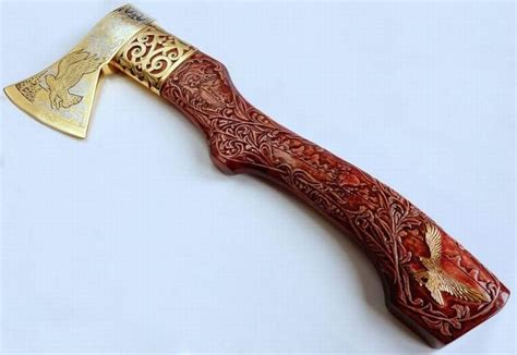 Рисунки на ручке топора: 10 самых необычных узоров