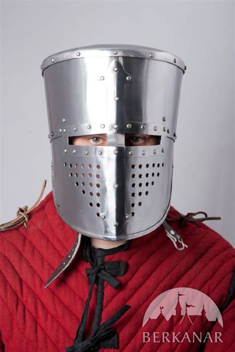 средневековый шлем "топхельм" | Medieval helmets, Medieval, Medieval armor