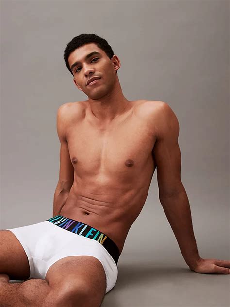 Majtki Męskie - Bielizna Męska Marki CK | Calvin Klein®