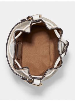 Coach - купить оригинальные аксессуары бренда в Москве