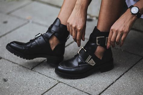 Korsetts & Korsagen: Trend to watch - thefashionanarchy