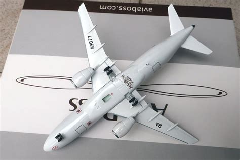 Модель самолета AviaBoss A2006 Сухой Суперджет-100 ИрАэро 1:200