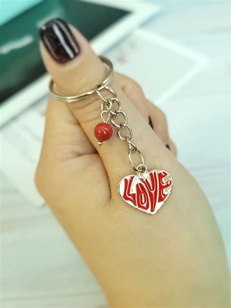 Брелок Love на ключи женский - купить с доставкой по выгодным ценам в ...