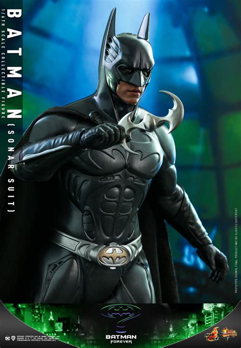 Hot Toys показала фигурки Бэтмена и Робина по фильму "Бэтмен: Навсегда ...