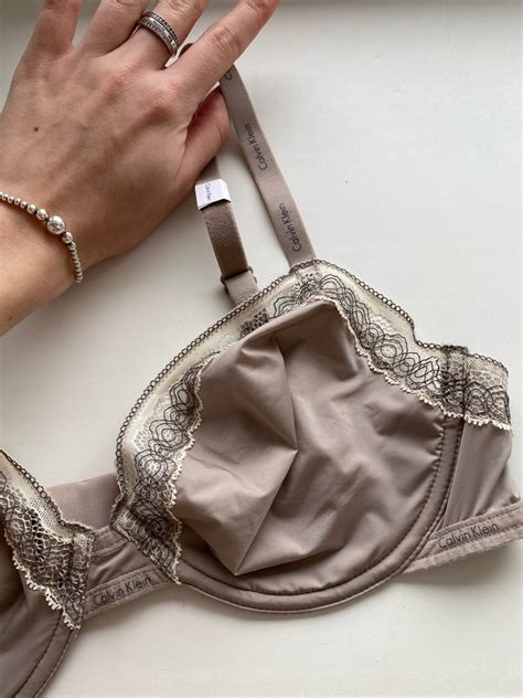 Продам Новый лифчик CALVIN KLEIN