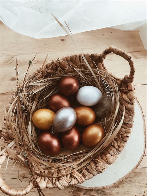 Pin by Александра on Пасха | Easter egg art, Easter arrangements diy ...