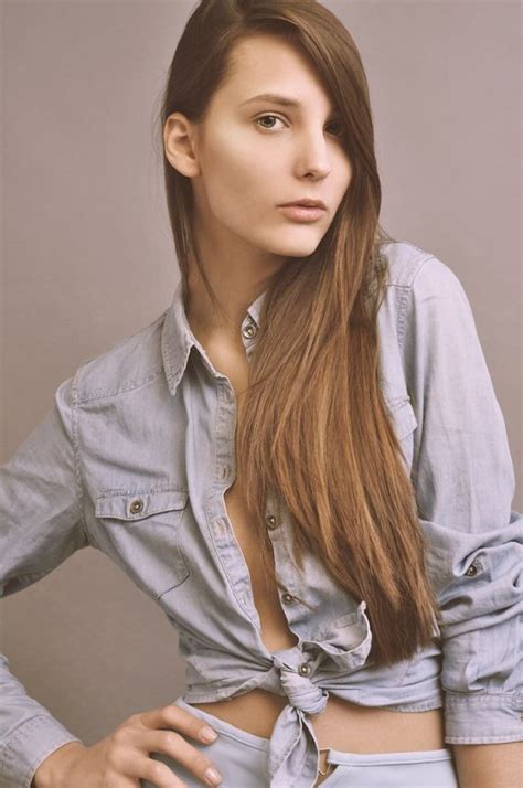 Alina B | QUEST Artists & Models