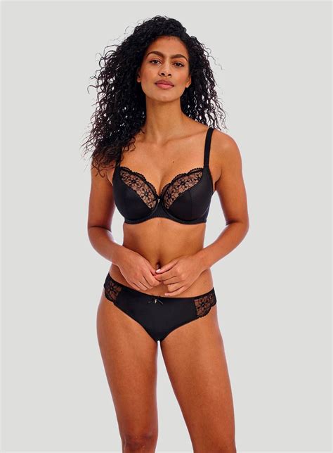 Plunge Bras Australia | Deep Plunge Bra – DeBra's