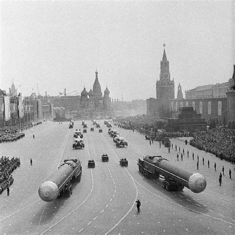 Метроблог — Ракеты на Красной площади